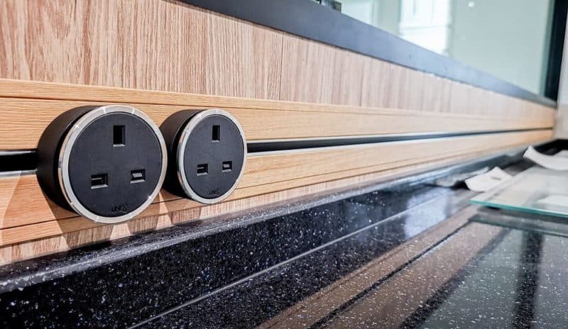 Gallery – Line8 Power Track System